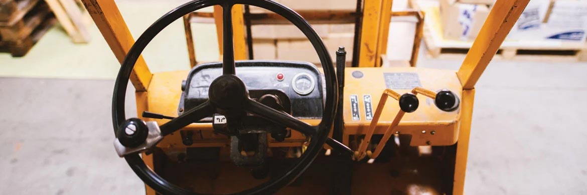 LEESON® DC Motors Provide Power for Forklift Steering Unit | Regal Rexnord
